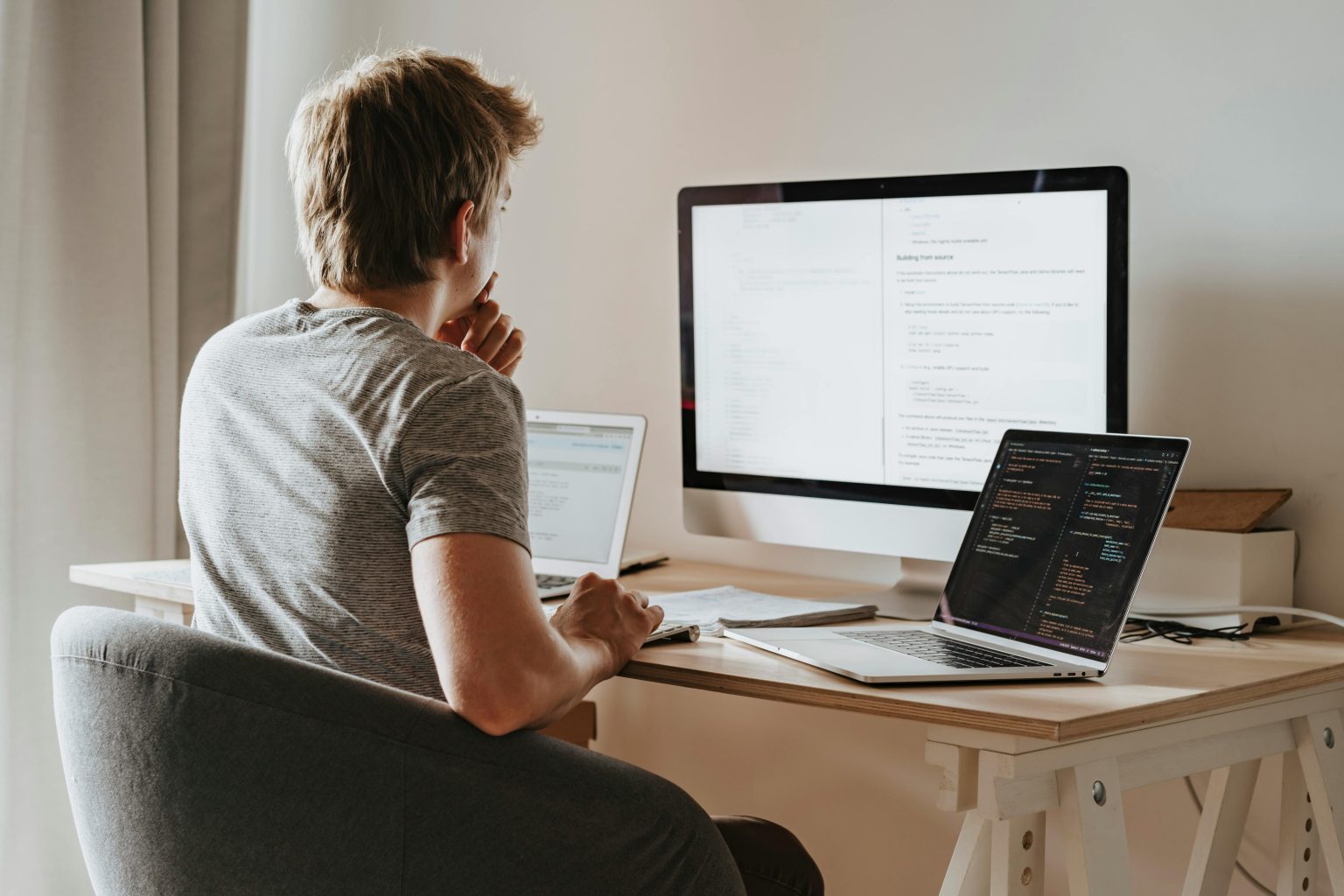 Laptop vs PC: Mana yang Lebih Cocok untuk Kebutuhanmu? - DailyLife Media